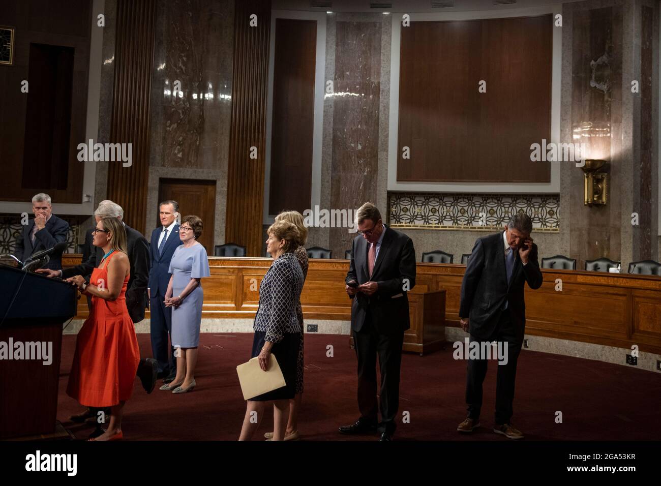 Senatore degli stati uniti kyrsten sinema democratico dell'arizona ...