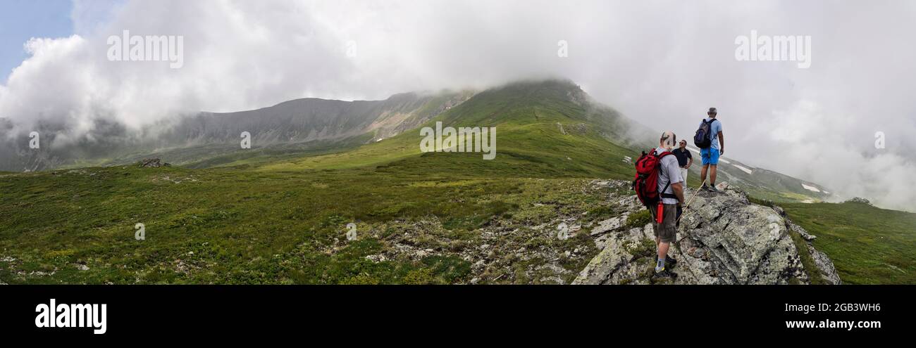 Sentiero panoramico in cresta immagini e fotografie stock ad alta ...