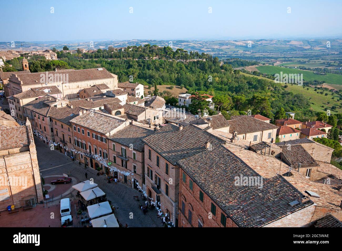 Giacomo leopardi colle immagini e fotografie stock ad alta risoluzione ...
