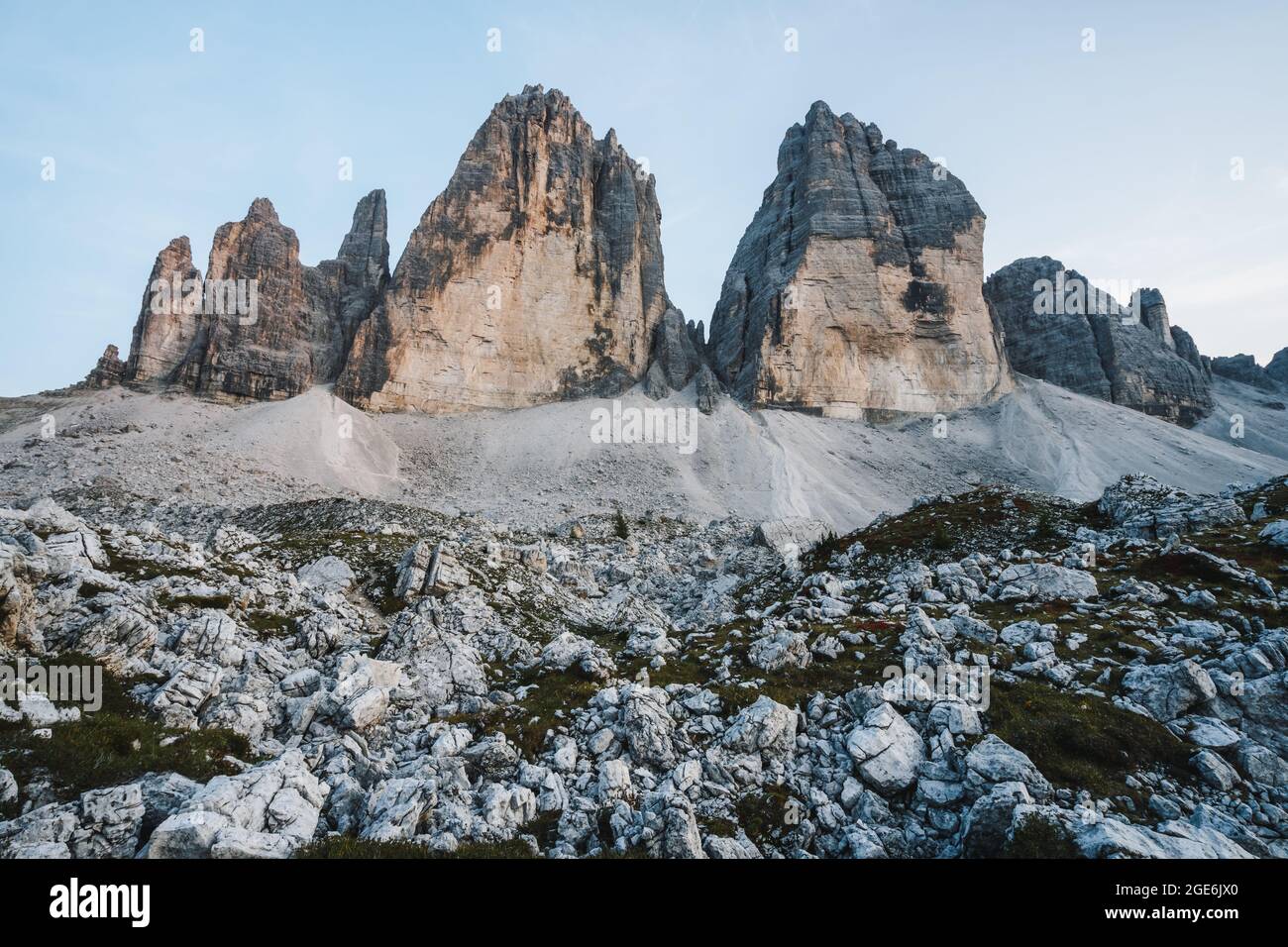 Le tre Cime di Lavaredo, nelle Dolomiti di Sesto, Italia Foto stock - Alamy