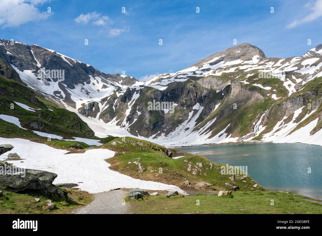Fondo delle montagne della strada alpina del grossglockner immagini e ...
