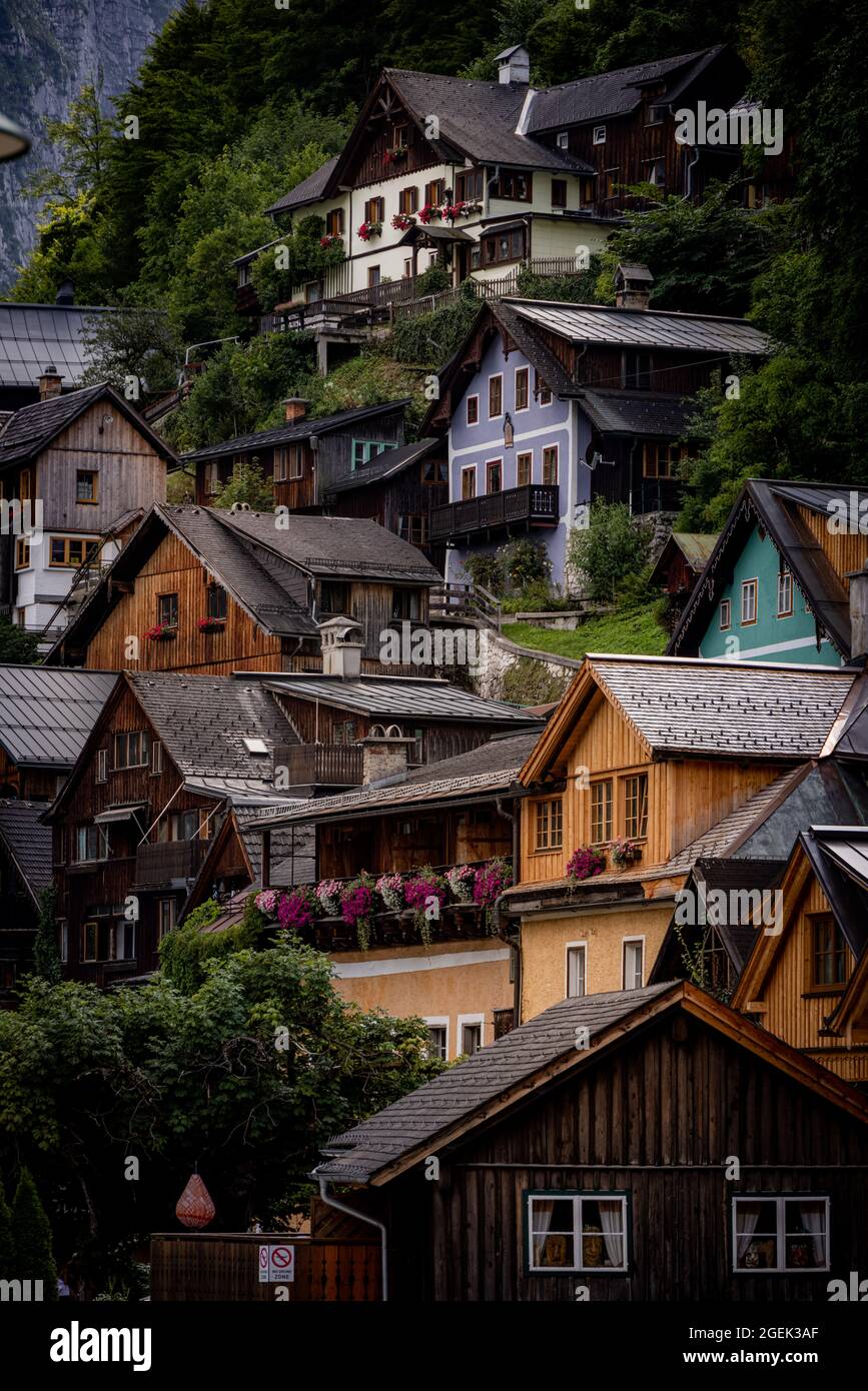 Le splendide case di Hallstatt in Austria - HALLSTATT, AUSTRIA, EUROPA ...