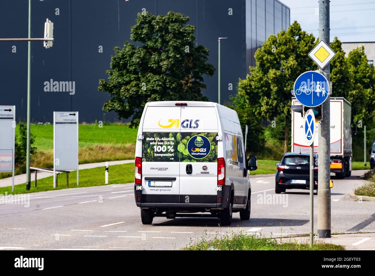 Corriere espresso gls immagini e fotografie stock ad alta risoluzione ...