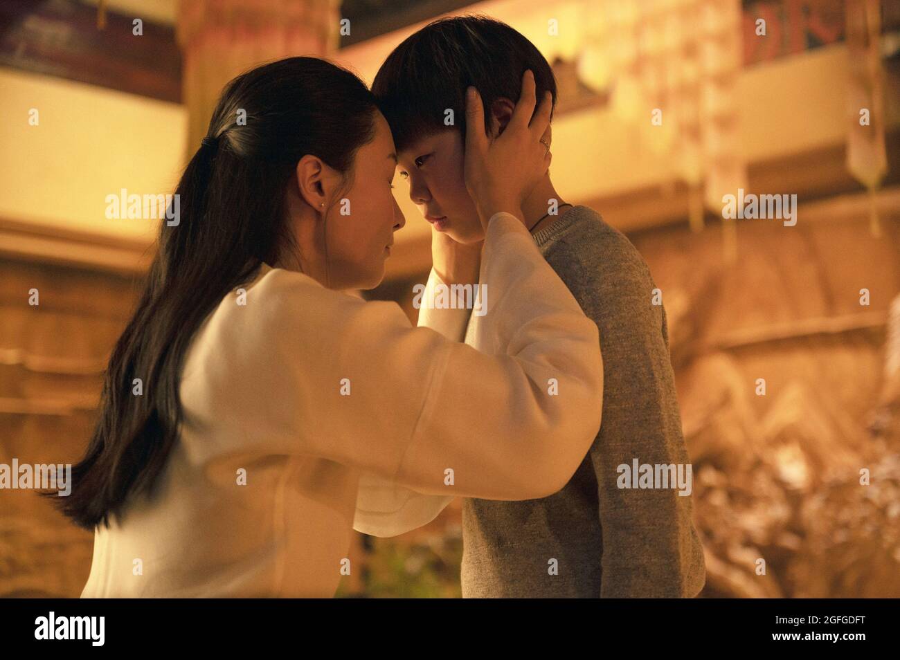 SHANG-chi E LA LEGGENDA DEI DIECI ANELLI, da sinistra: Fala Chen, Jayden Tianyi Zhang, 2021. tel ...