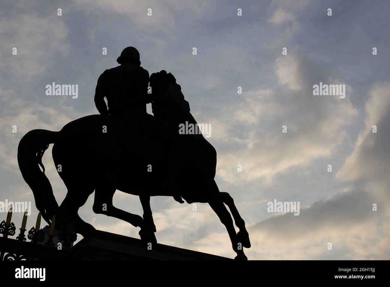 Sagoma di cavallo immagini e fotografie stock ad alta risoluzione - Alamy