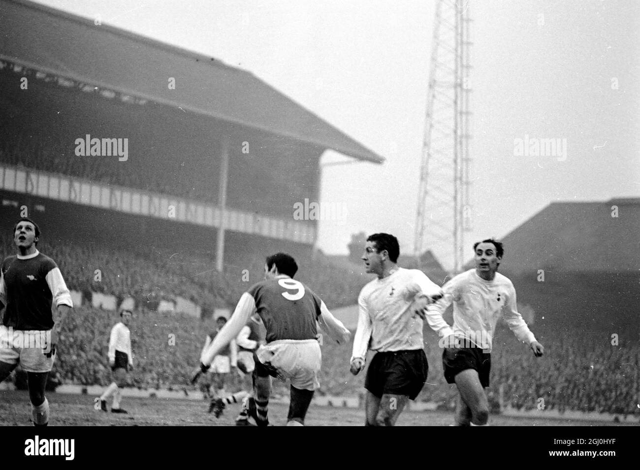 Battaglia di speroni immagini e fotografie stock ad alta risoluzione ...