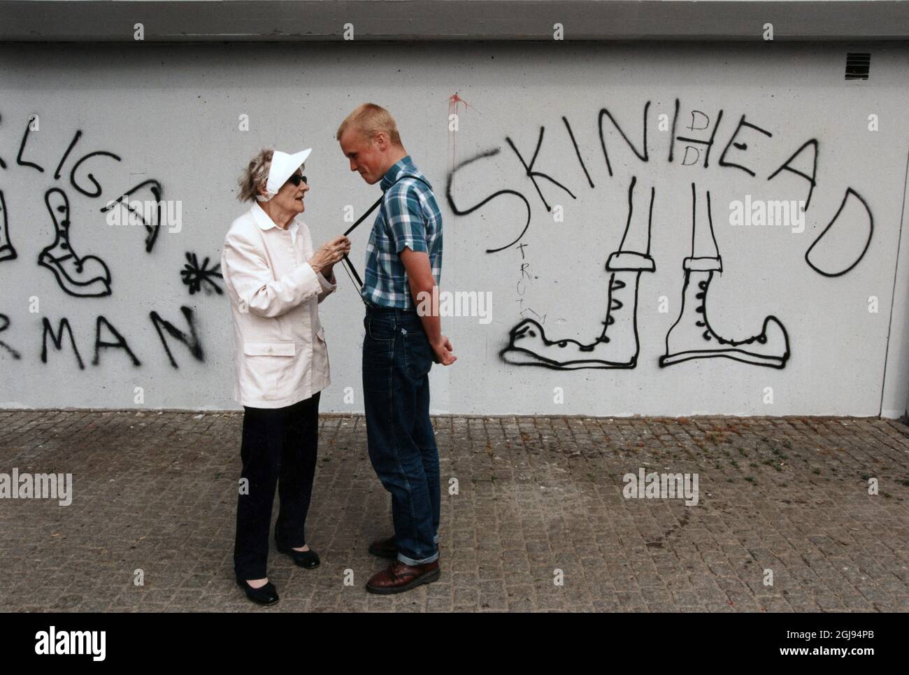 ARKIV 19950628 - Barnboksforfattarinnan Astrid Lindgren, 88 ar, ses har ...