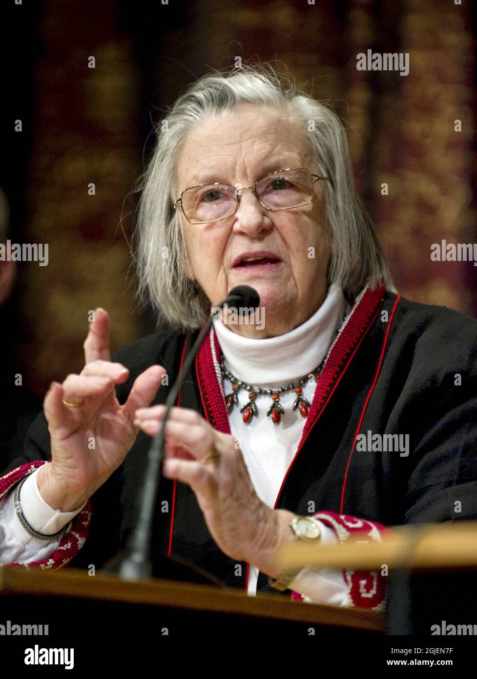 Elinor ostrom immagini e fotografie stock ad alta risoluzione - Alamy