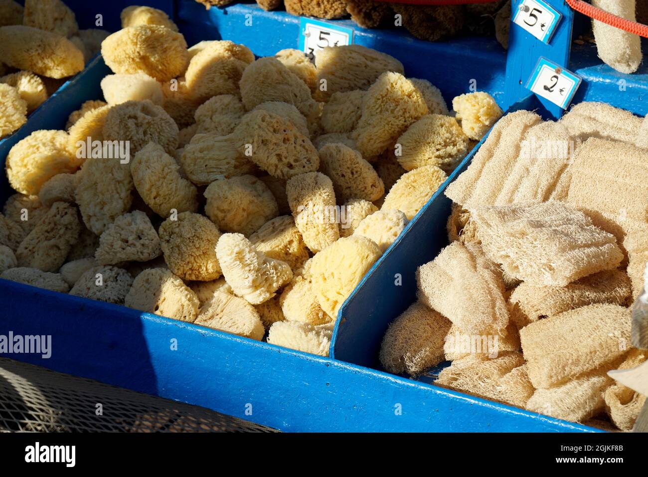 Spugne saponose immagini e fotografie stock ad alta risoluzione - Alamy