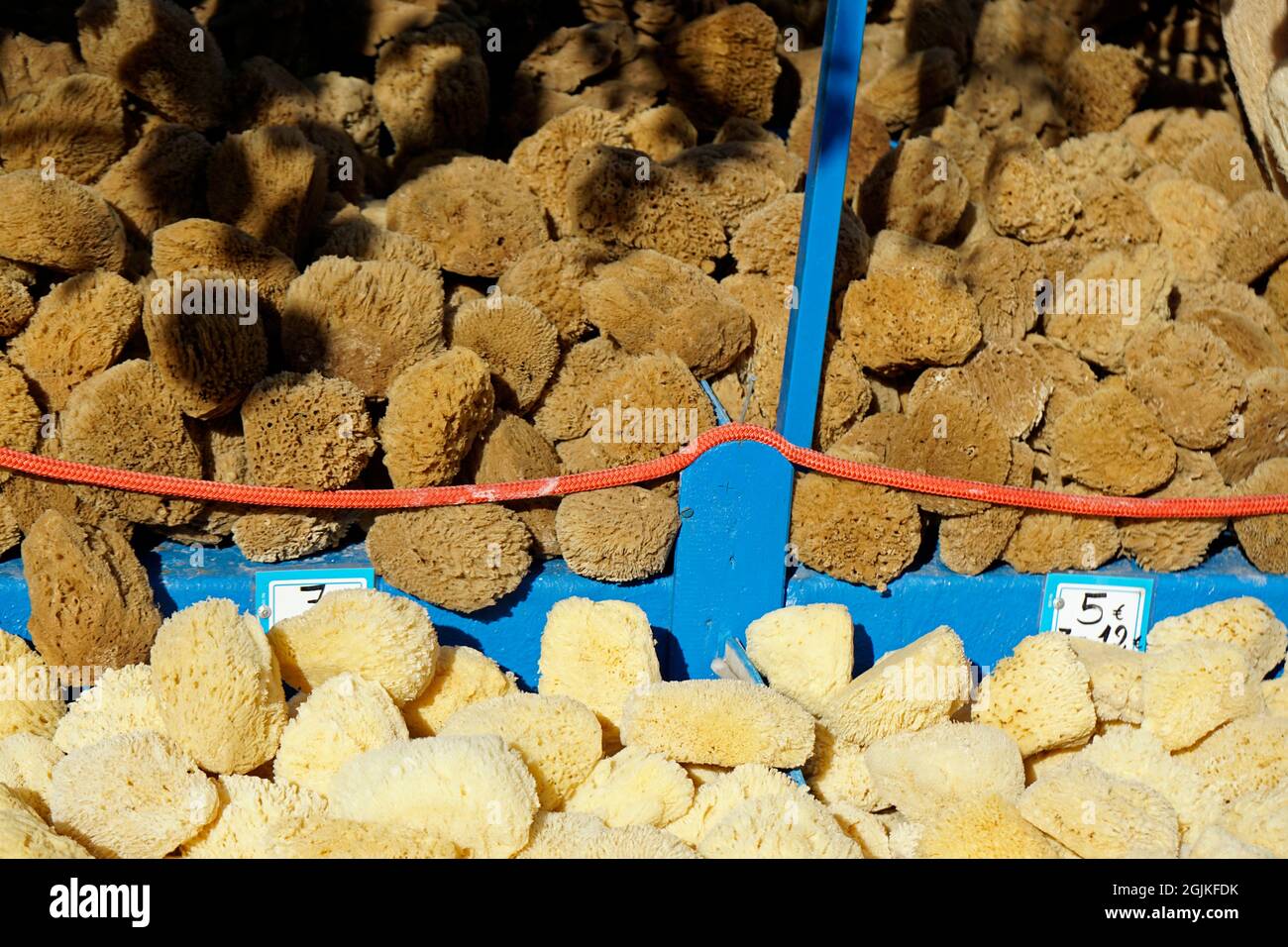 Spugne saponose immagini e fotografie stock ad alta risoluzione - Alamy