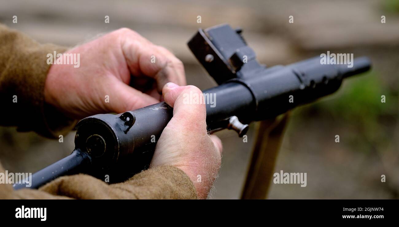 Alta cadenza di fuoco delle mitragliatrici immagini e fotografie stock ...