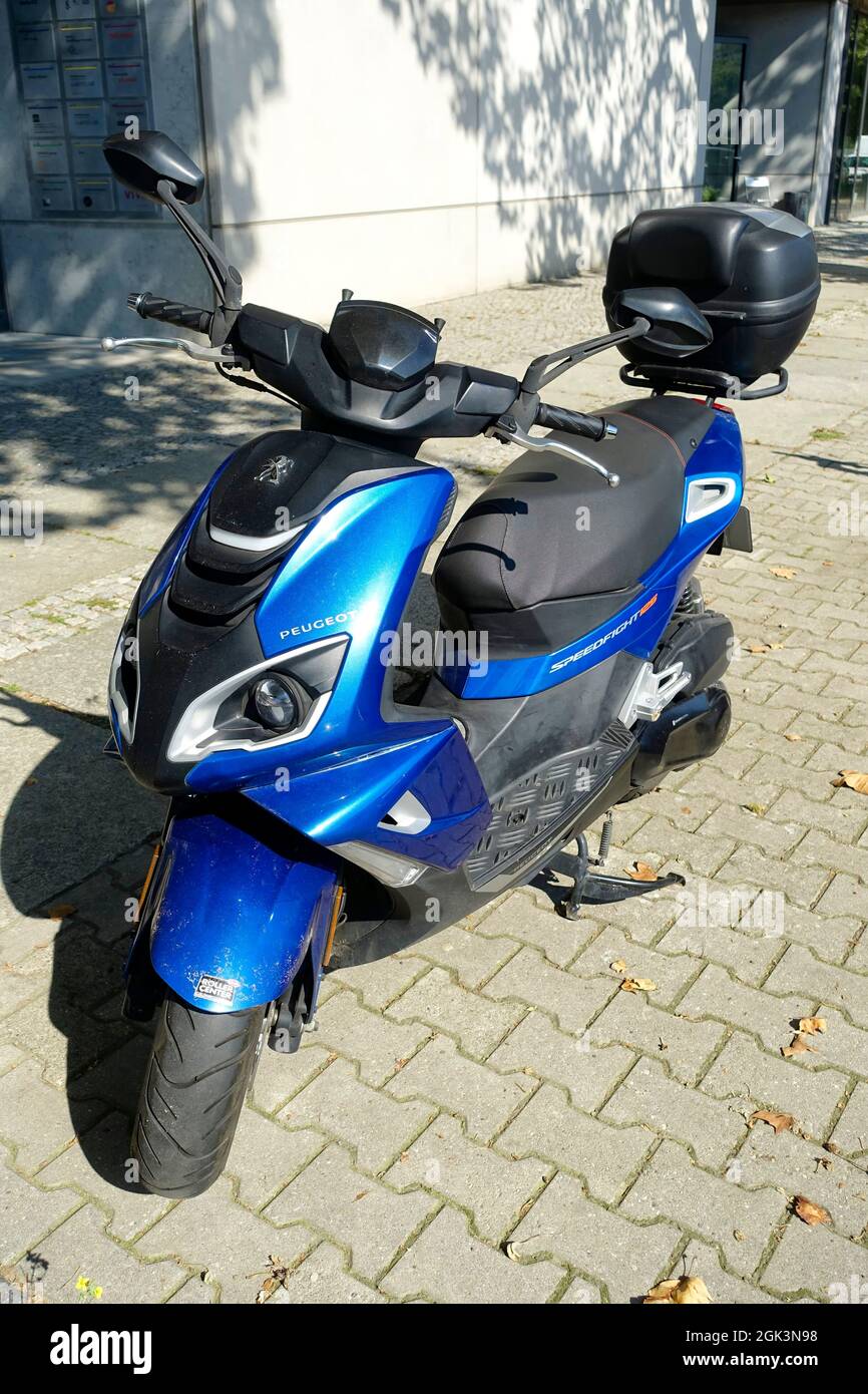 Peugeot speedfight immagini e fotografie stock ad alta risoluzione - Alamy