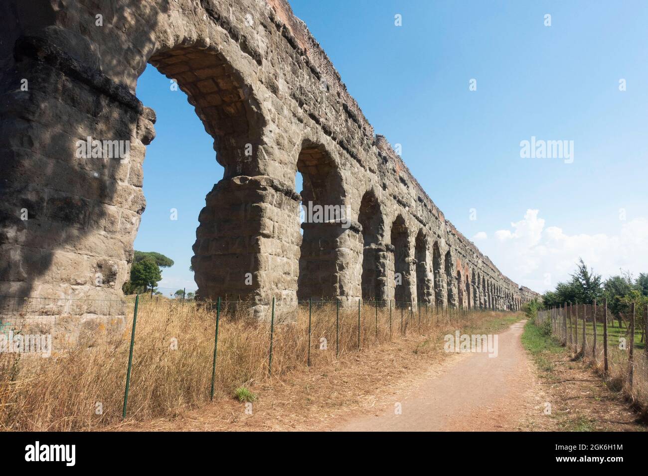 Acquedotto di claudius immagini e fotografie stock ad alta risoluzione ...