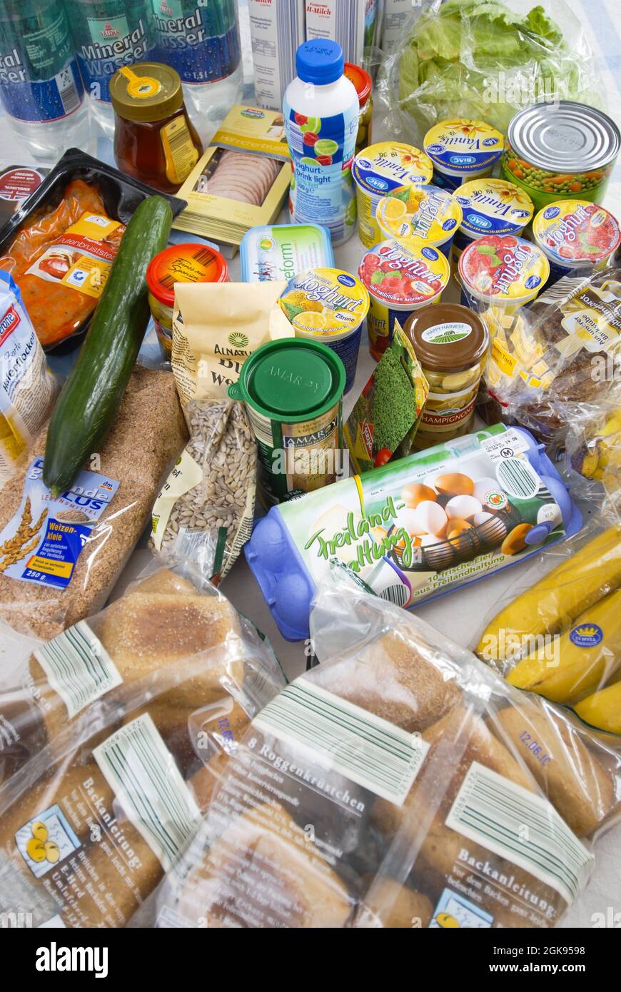 Il cibo base immagini e fotografie stock ad alta risoluzione - Alamy