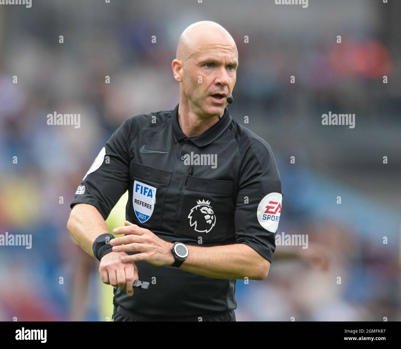 Anthony taylor arbitro di calcio immagini e fotografie stock ad alta ...
