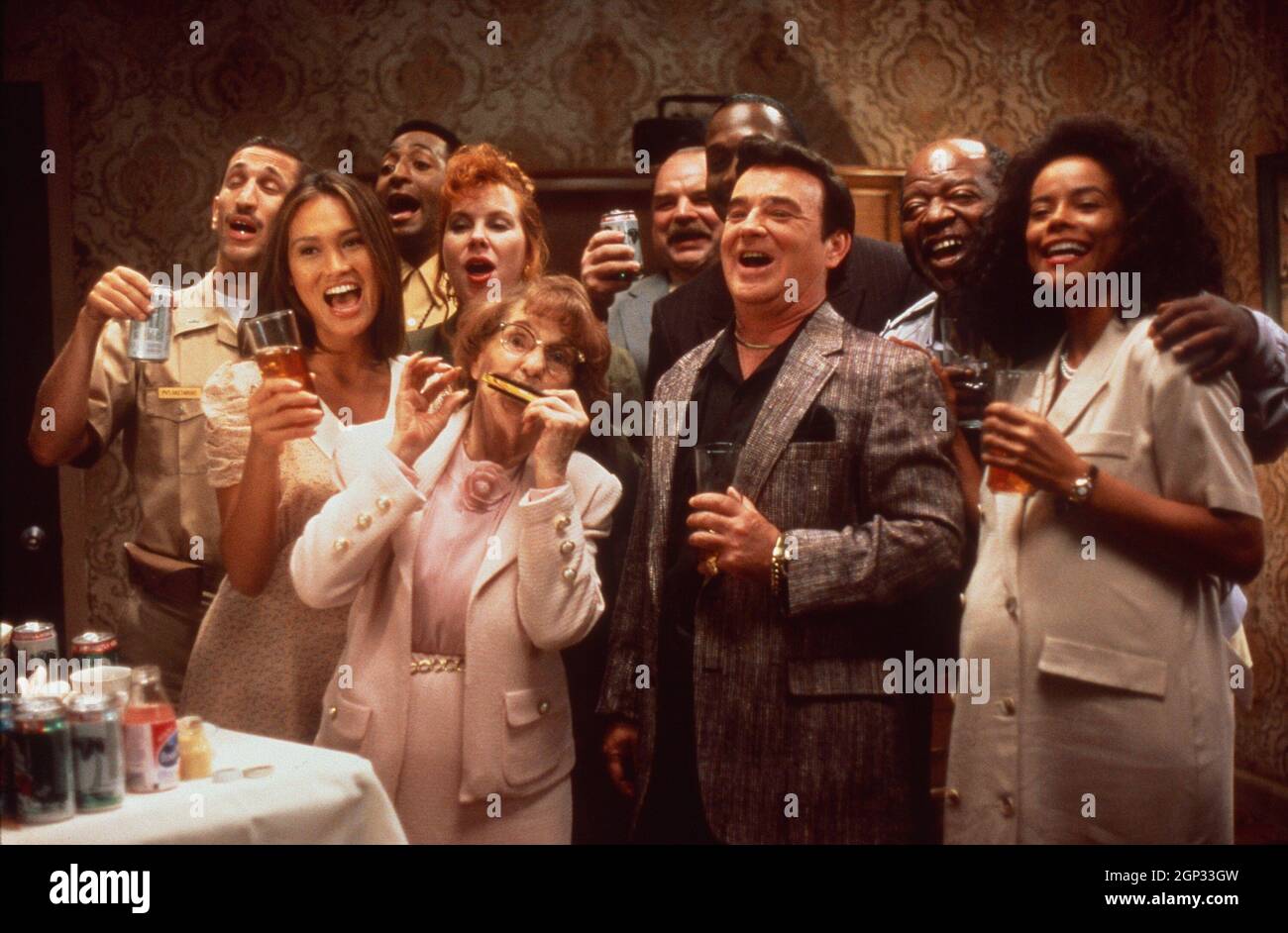 GIURIA, da sinistra, Richard Edson, Tia Carrere, Jorge Luis Abbreu ...