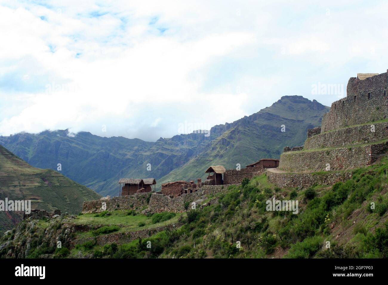 Rovine archeologiche incas immagini e fotografie stock ad alta ...