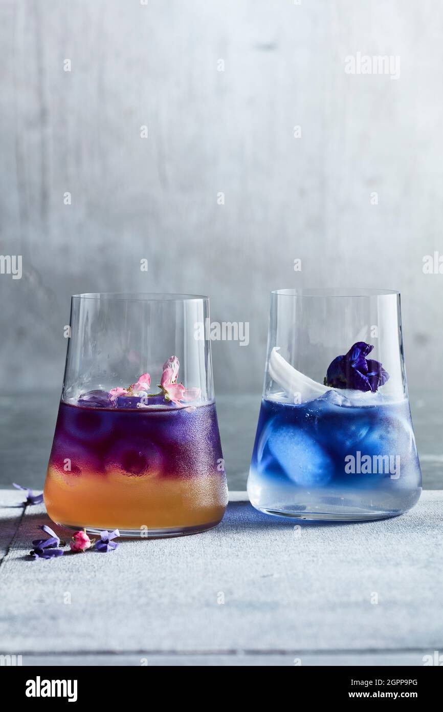 Coconut cocktails immagini e fotografie stock ad alta risoluzione - Alamy