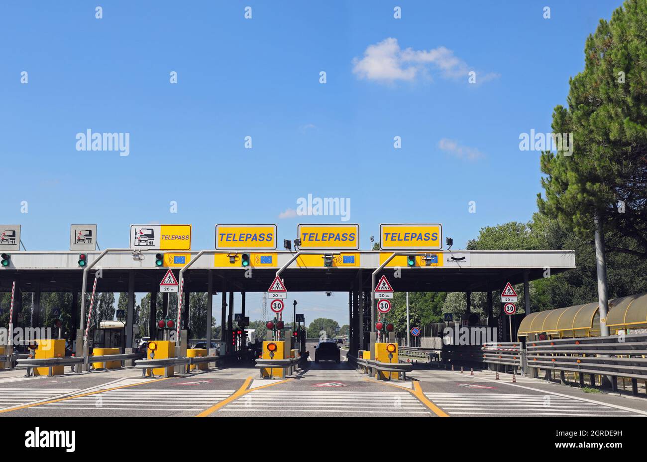 Segnaletica autostradale italia immagini e fotografie stock ad alta ...