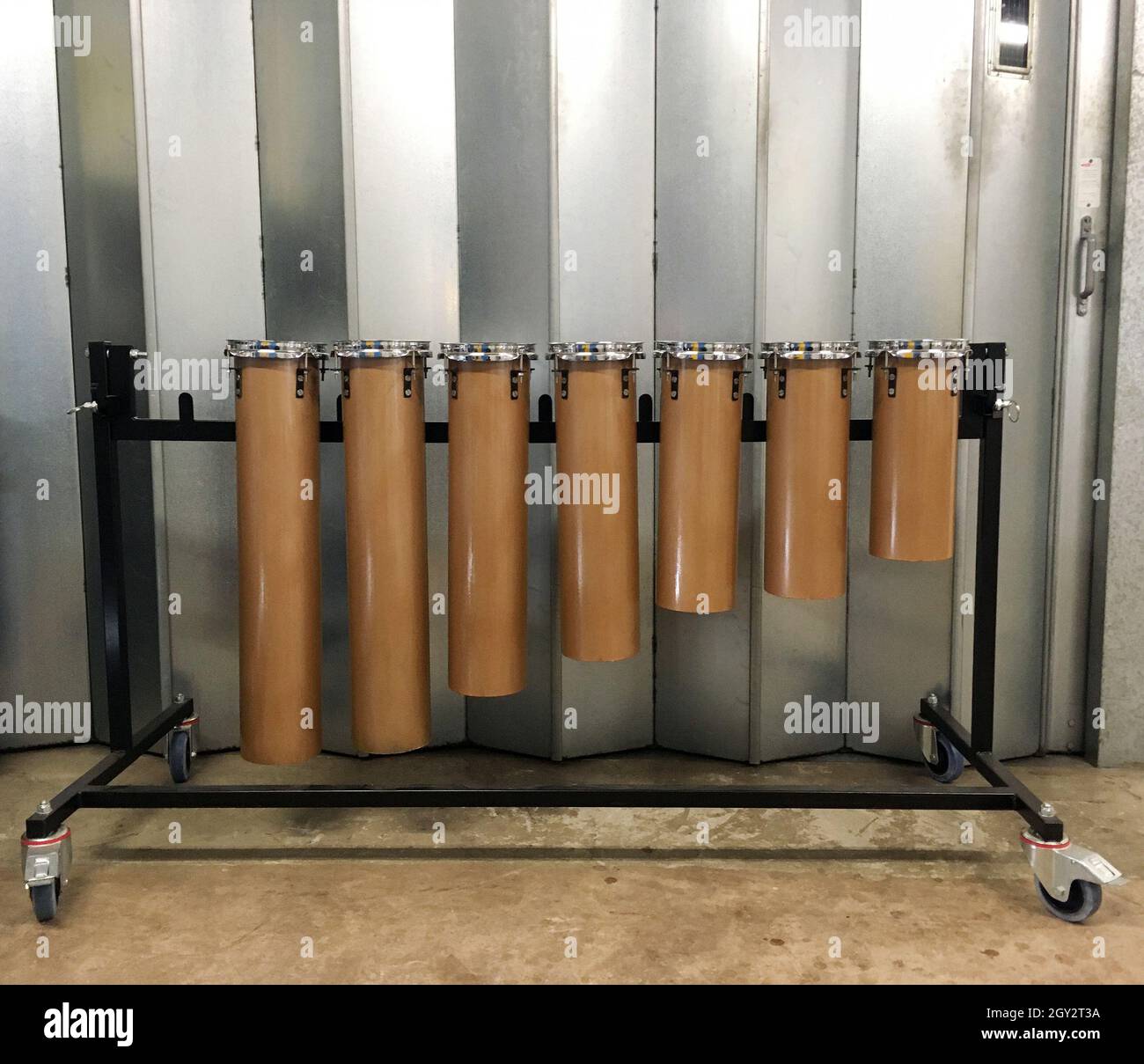 Tamburi tubolari immagini e fotografie stock ad alta risoluzione - Alamy