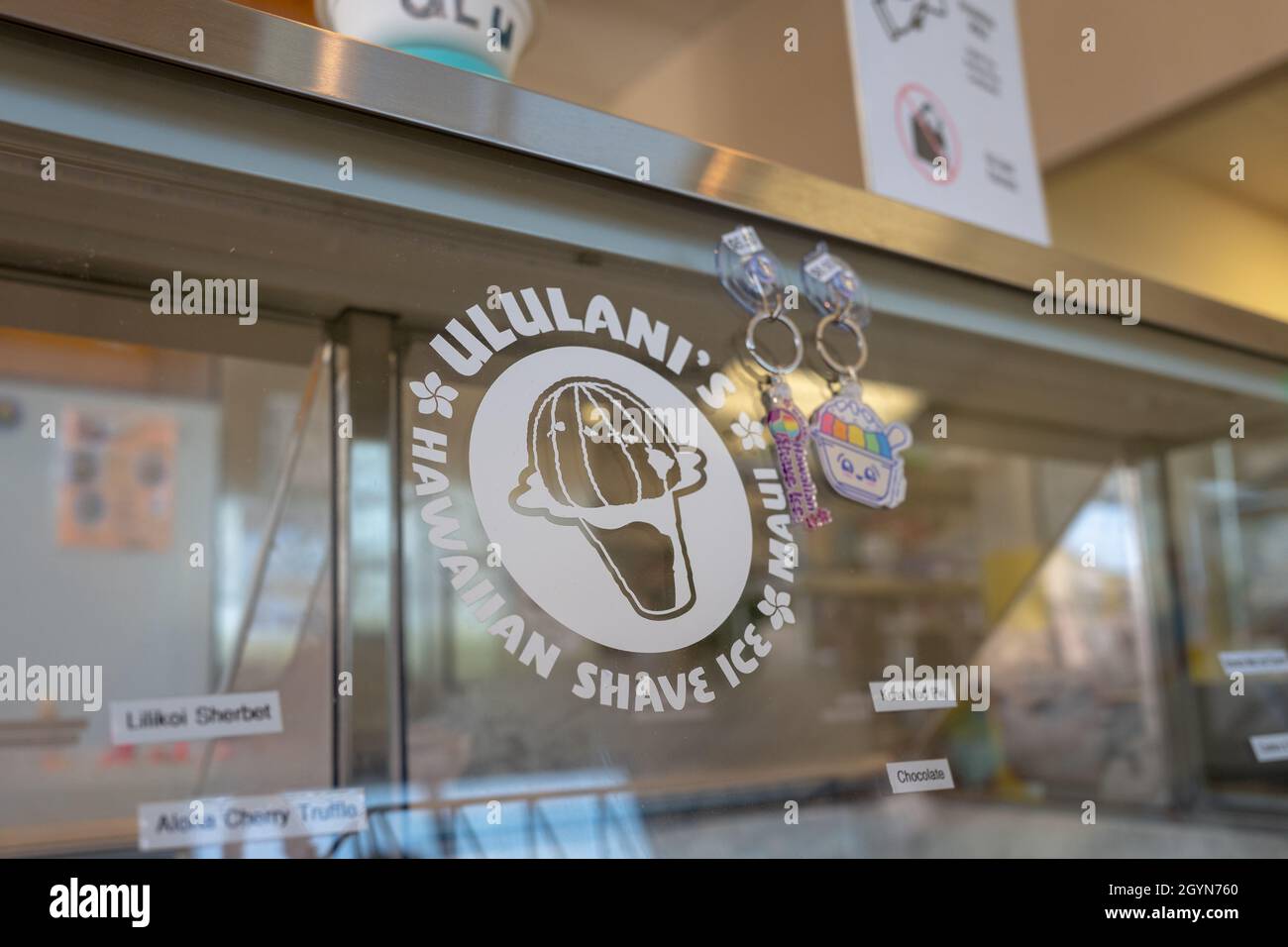 Il logo è visibile sul freezer presso il ristorante Ululani's Shave Ice ...