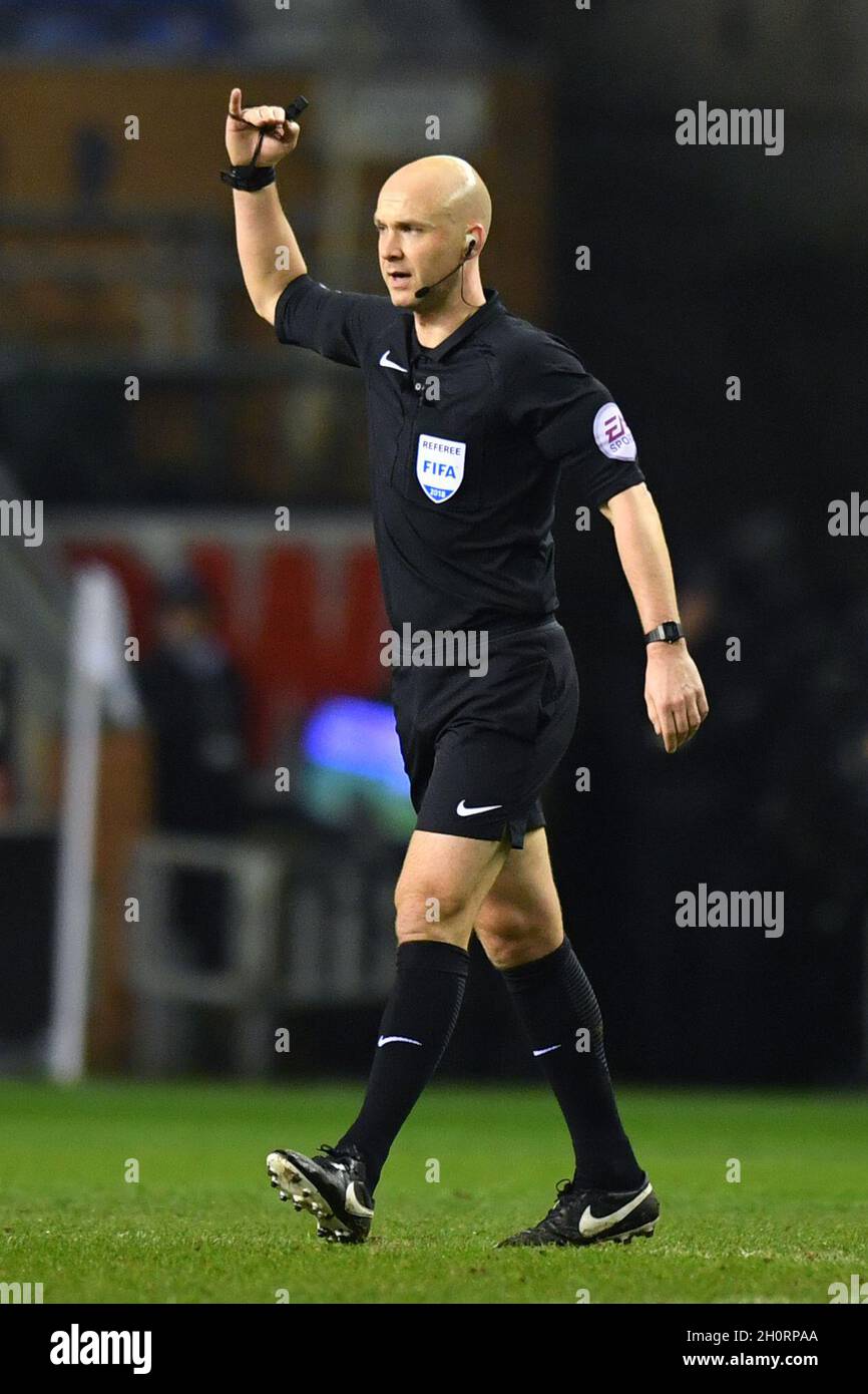 Anthony taylor arbitro di calcio immagini e fotografie stock ad alta ...