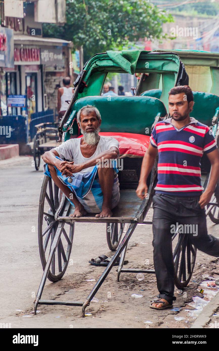 Estrattore di rickshaw di kolkata immagini e fotografie stock ad alta ...