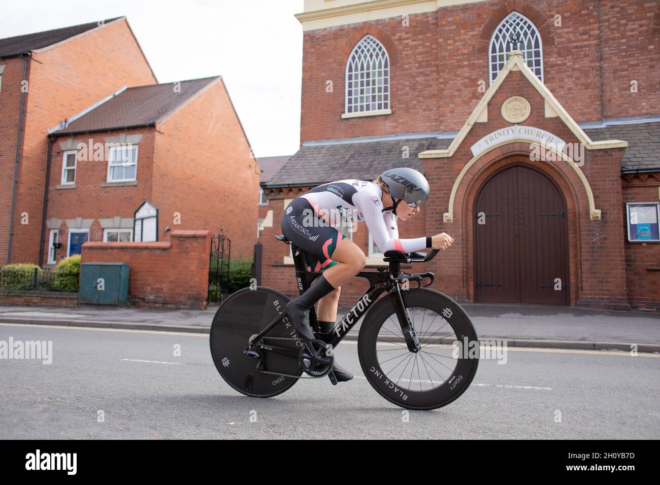 Femke Markus in sella al Parkhotel Valkenburg che partecipa all'AJ Bell ...