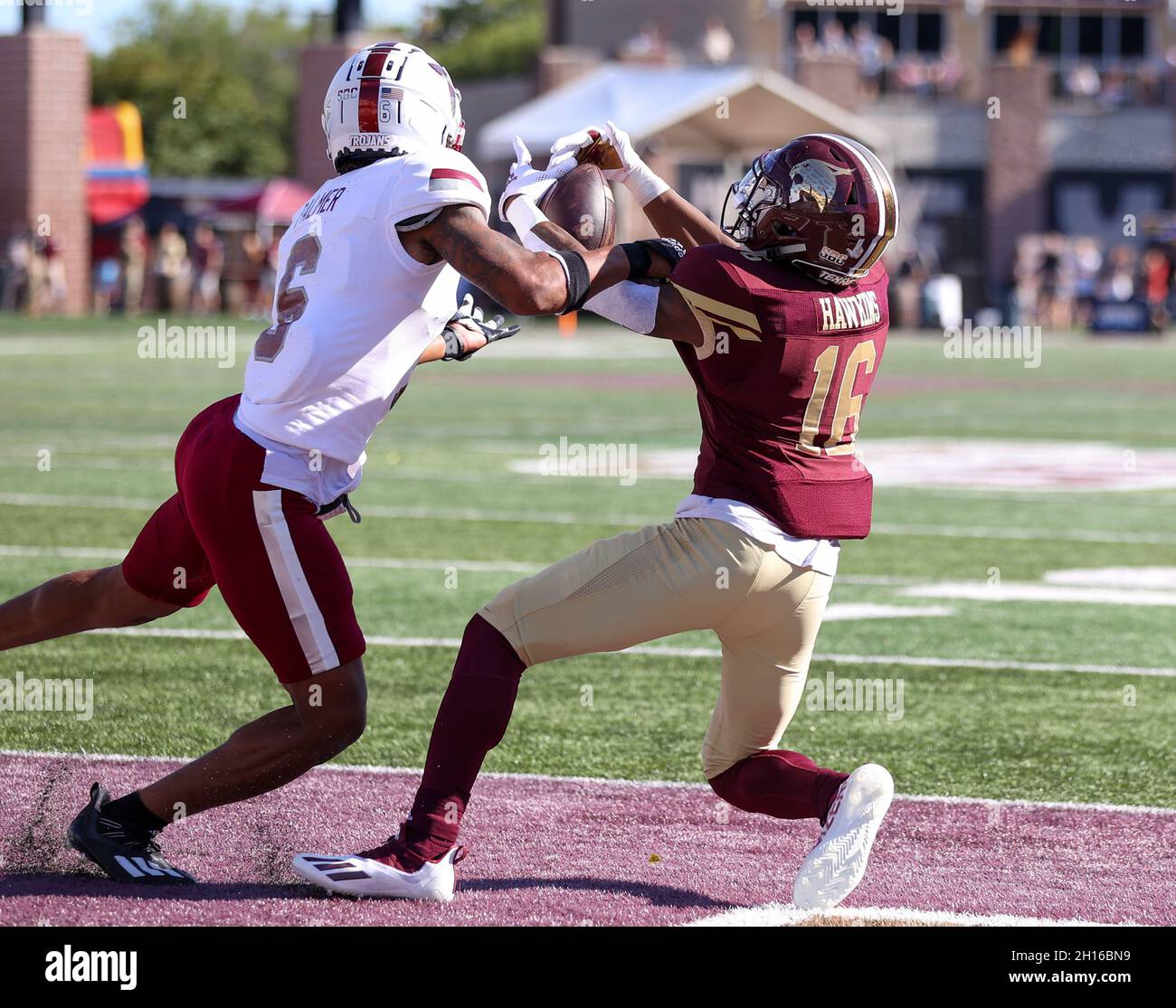 16 ottobre 2021: Il ricevitore largo di Bobcats del Texas Ashtyn ...