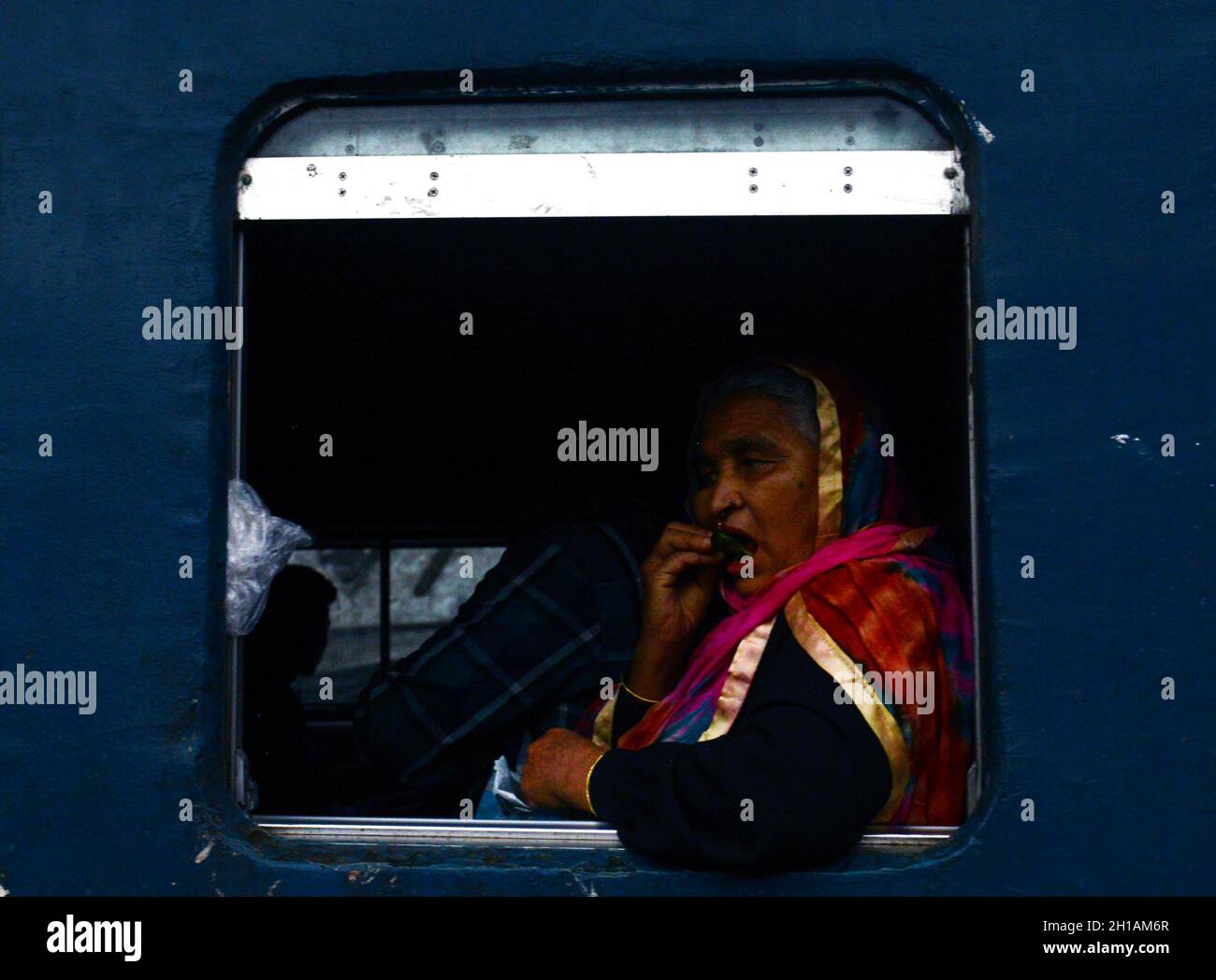 Treno del bangladesh immagini e fotografie stock ad alta risoluzione ...