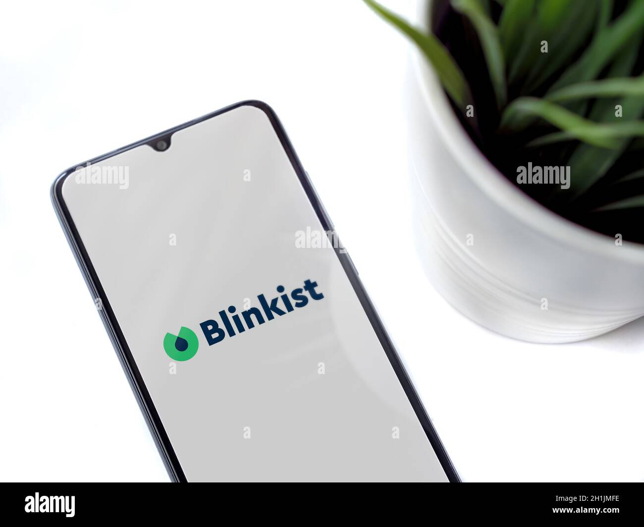 Bia logo minimalista immagini e fotografie stock ad alta risoluzione ...