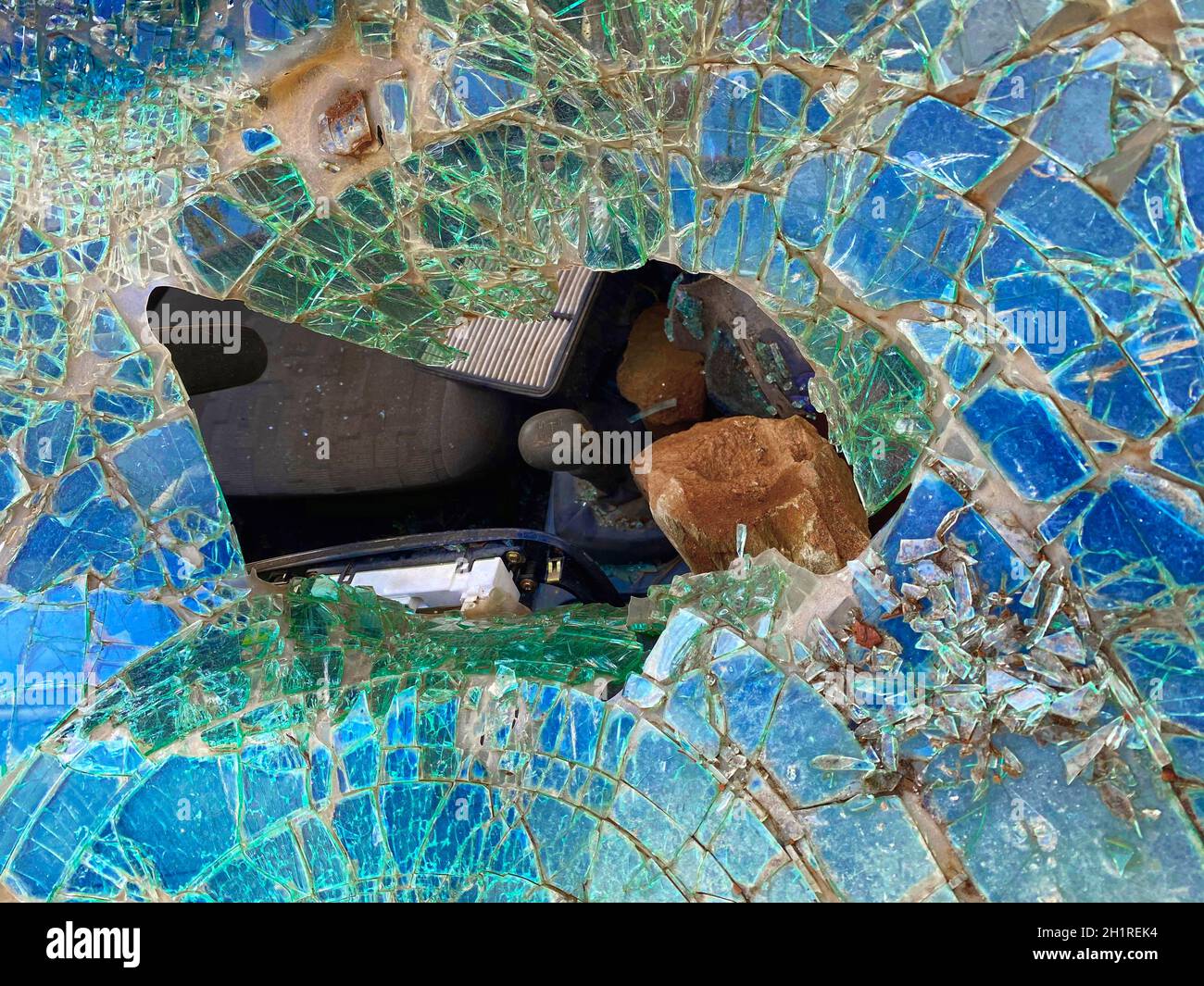 Parabrezza rotto dell'auto immagini e fotografie stock ad alta ...