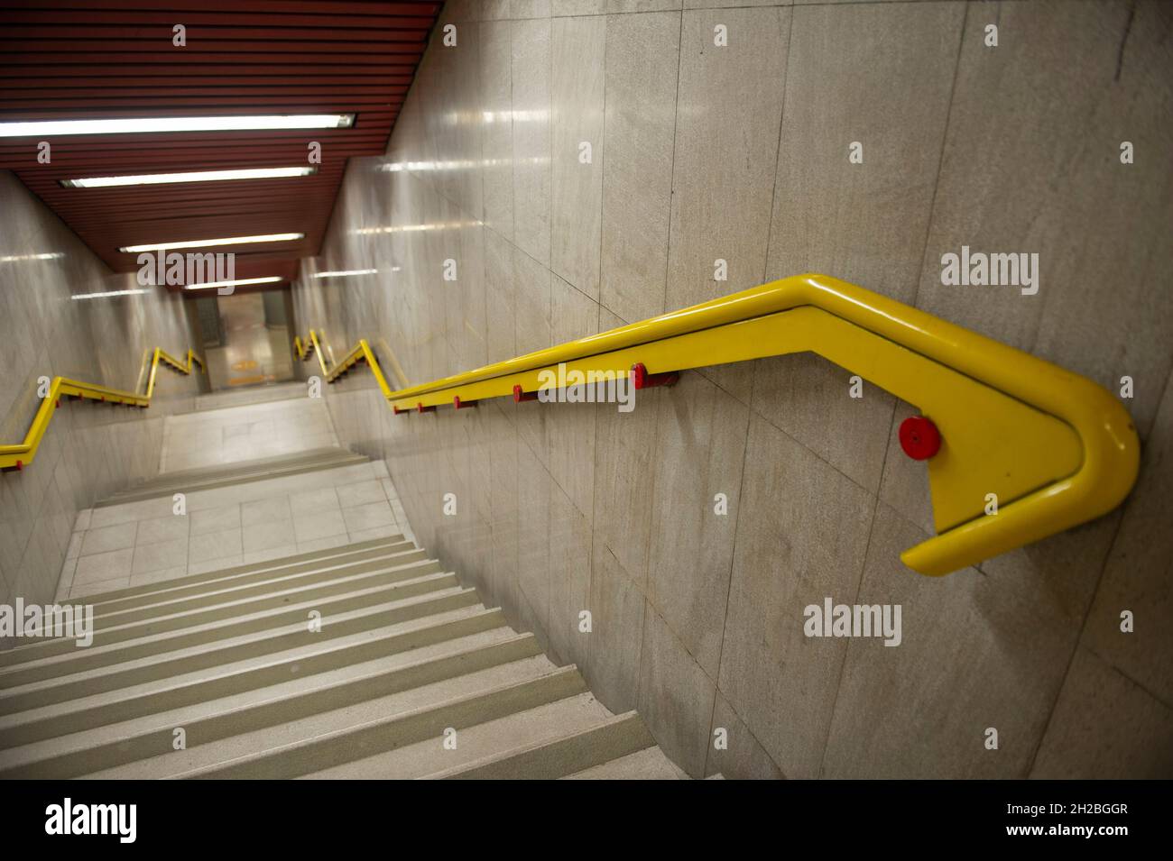 Metropolitana linea gialla immagini e fotografie stock ad alta ...