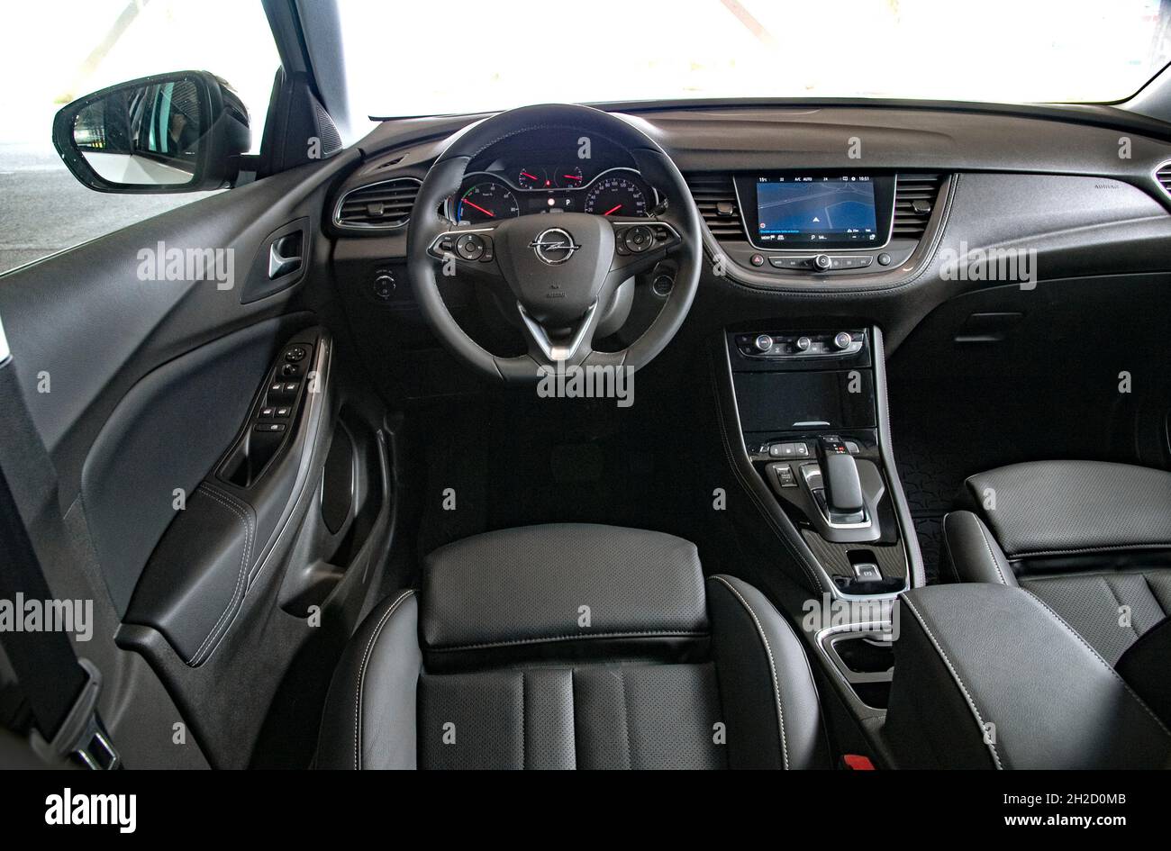 Biltest, Opel Grandland X PHEV 300 AWD Ultimate, Interior Photo: Anders ...