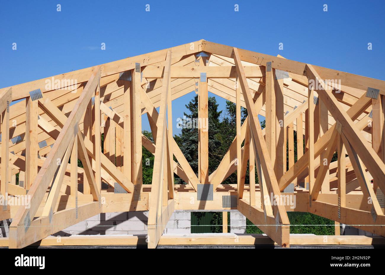 Timber roof truss immagini e fotografie stock ad alta risoluzione - Alamy
