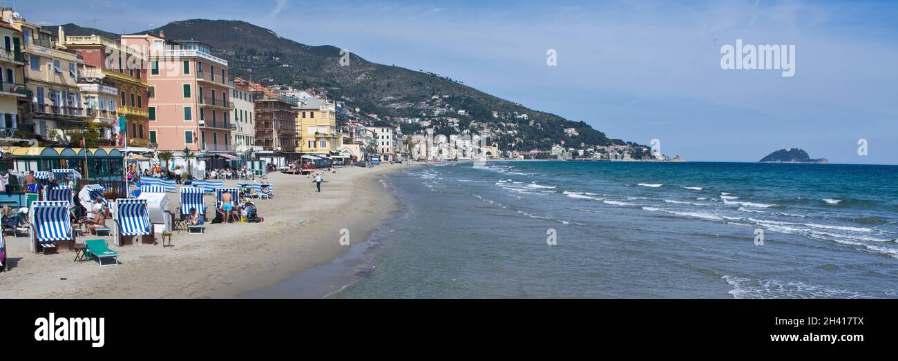 Beach alassio italian riviera immagini e fotografie stock ad alta ...