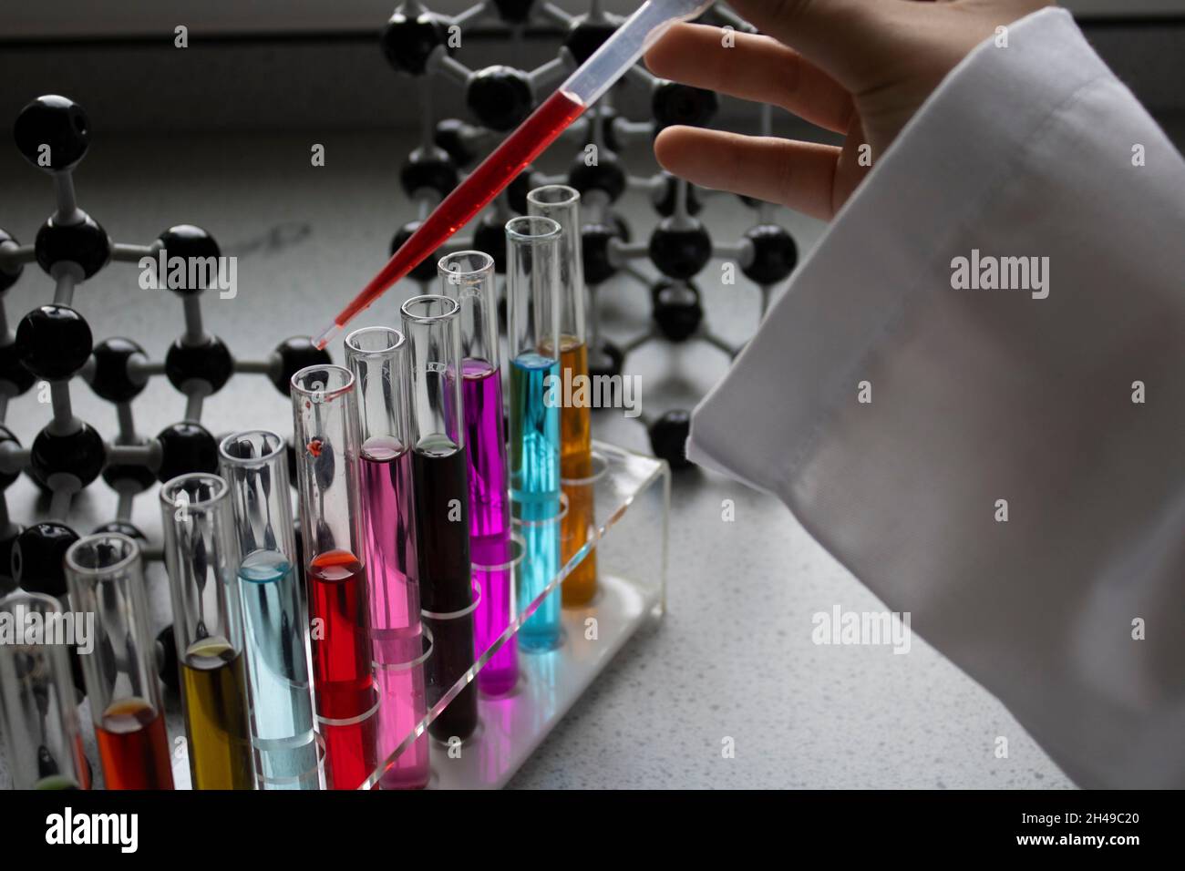 Provette da laboratorio immagini e fotografie stock ad alta risoluzione ...