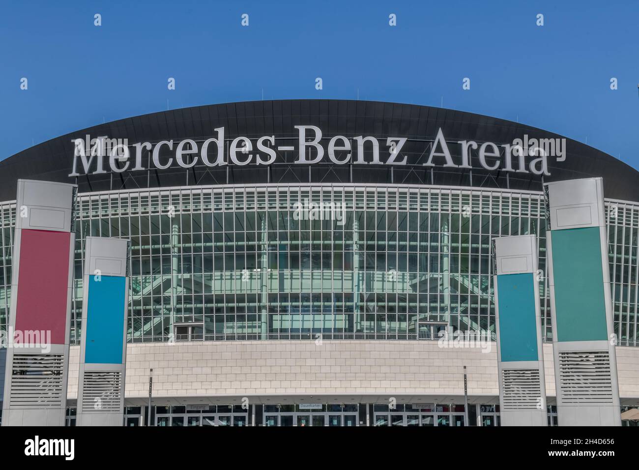 Mehrzweckhalle mercedes benz arena berlin immagini e fotografie stock ...