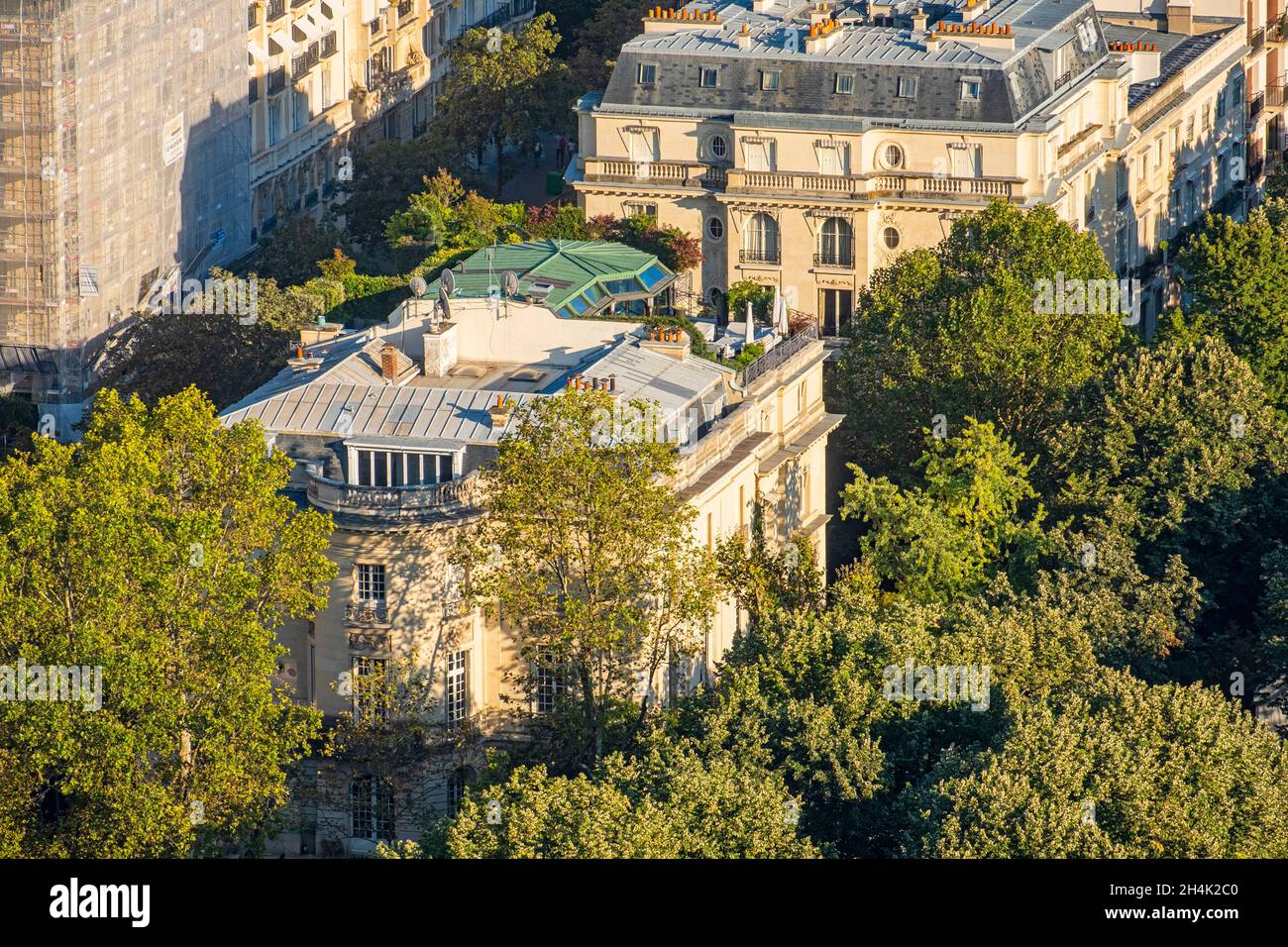 Edificio haussmanniano immagini e fotografie stock ad alta risoluzione ...