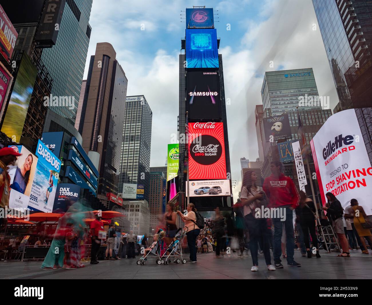 Coca cola billboard times square immagini e fotografie stock ad alta ...