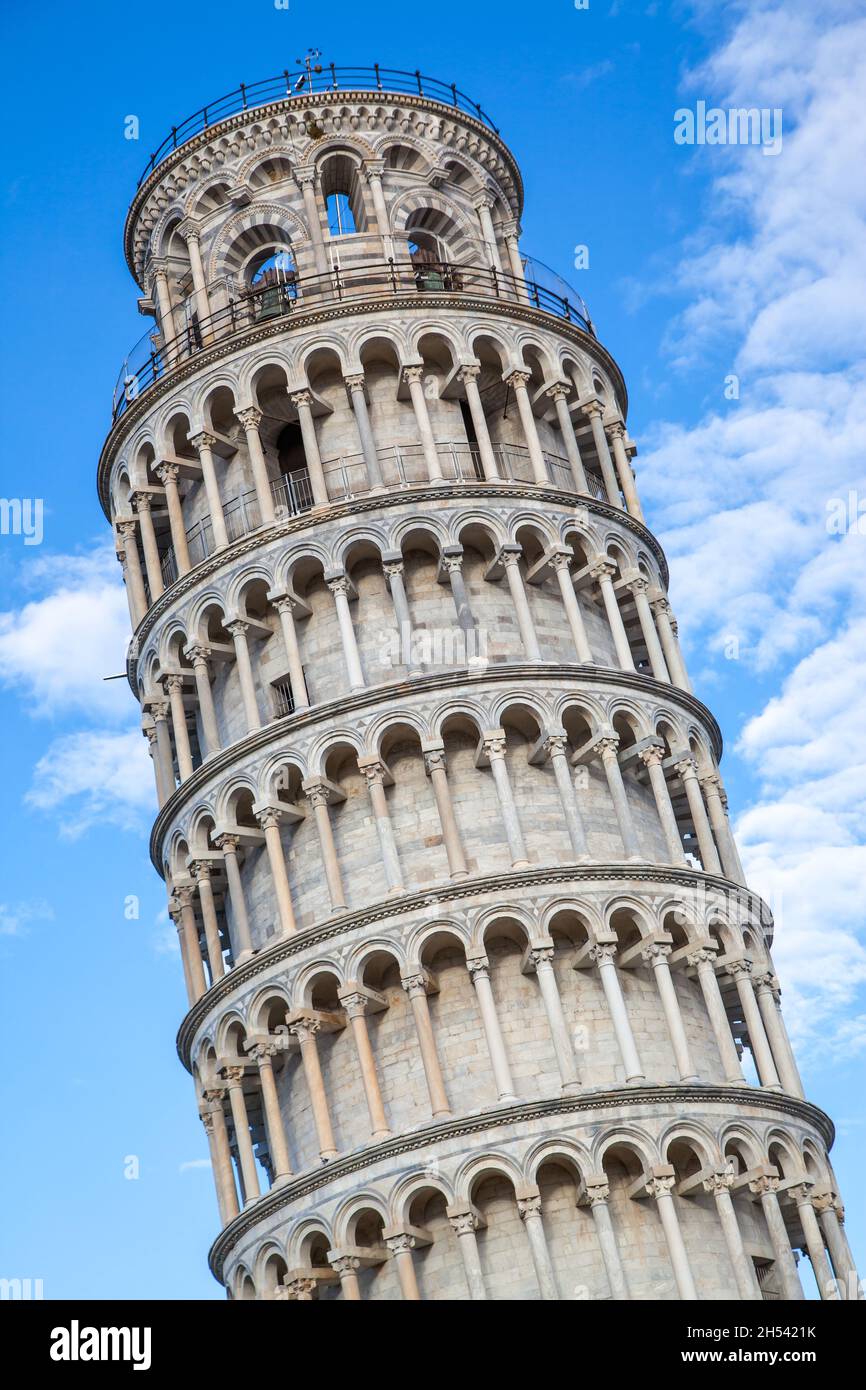 La Torre Pendente di Pisa da vicino, Italia. Uno dei più famosi ...