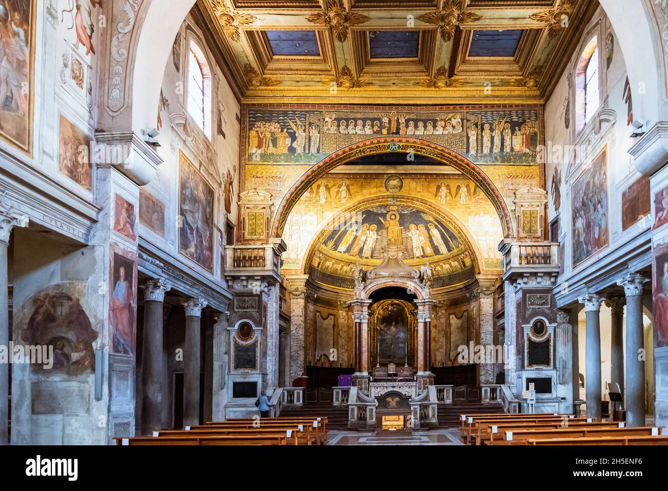 I mosaici marmorei di un altare all'interno della cattedrale immagini e ...