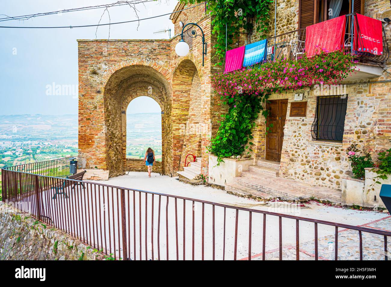 Abruzzo in italia immagini e fotografie stock ad alta risoluzione - Alamy