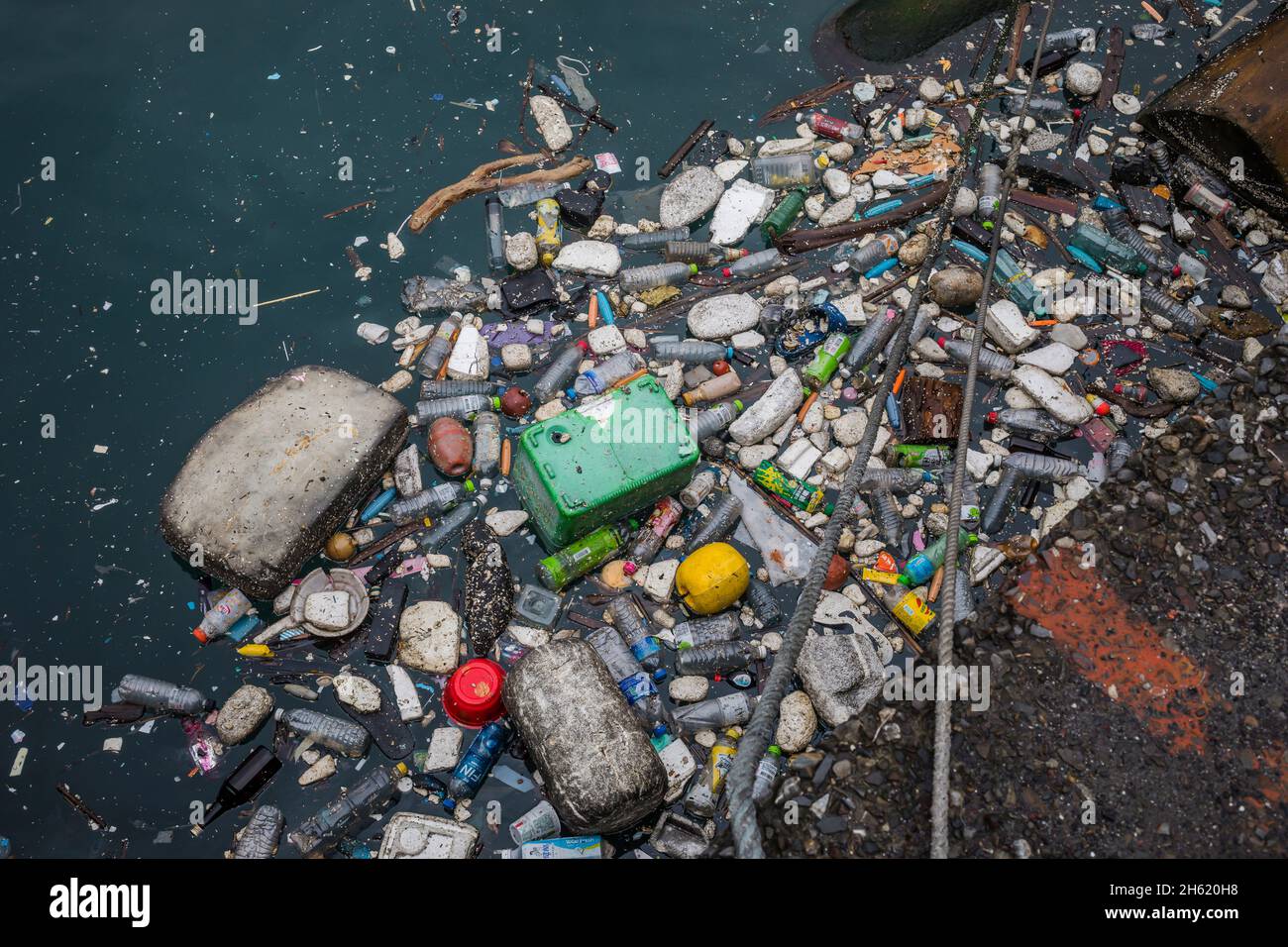 Inquinamento da plastica marina immagini e fotografie stock ad alta ...