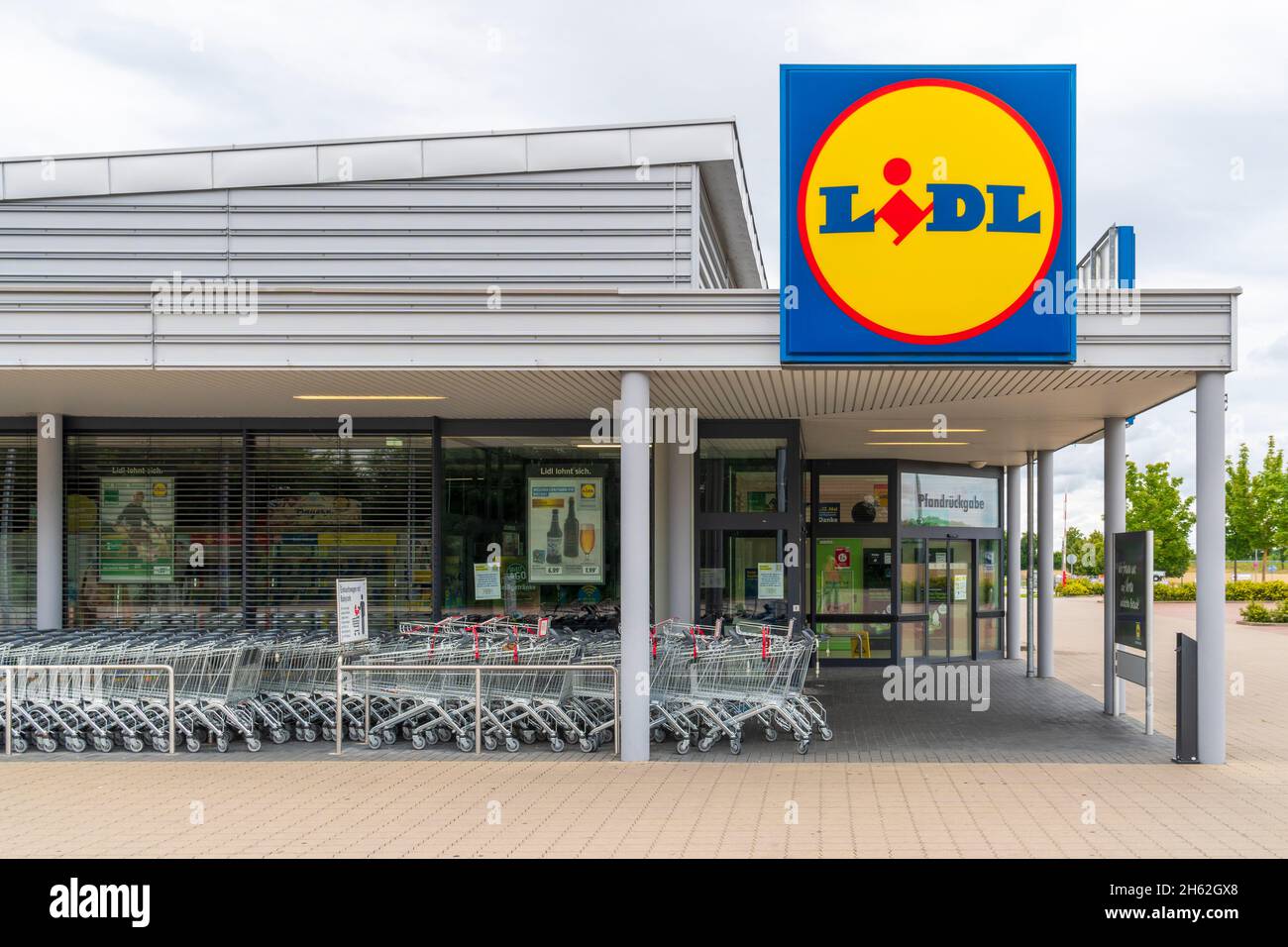 Lidl filiale immagini e fotografie stock ad alta risoluzione - Alamy