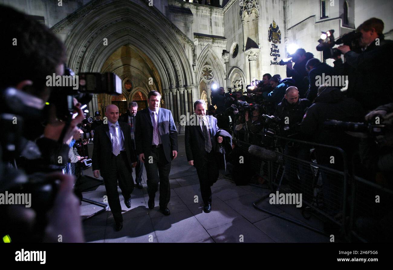 L'ex Bodyguard Trevor Rees Jones lascia oggi la Corte Suprema di Londra ...