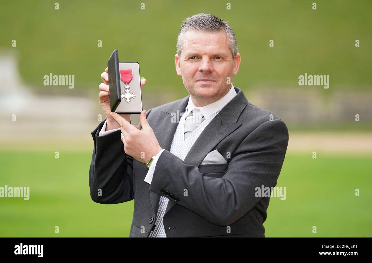 Stephen Daley con la sua medaglia MBE (membro dell'Ordine dell'Impero ...