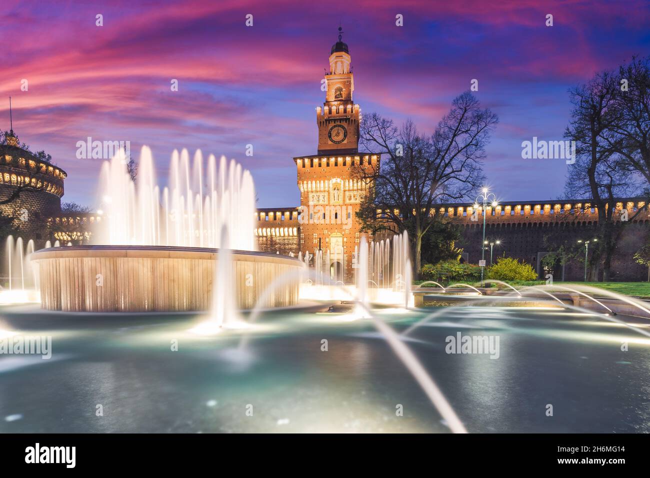 Museo di arte antica nel castello sforzesco di milano immagini e ...