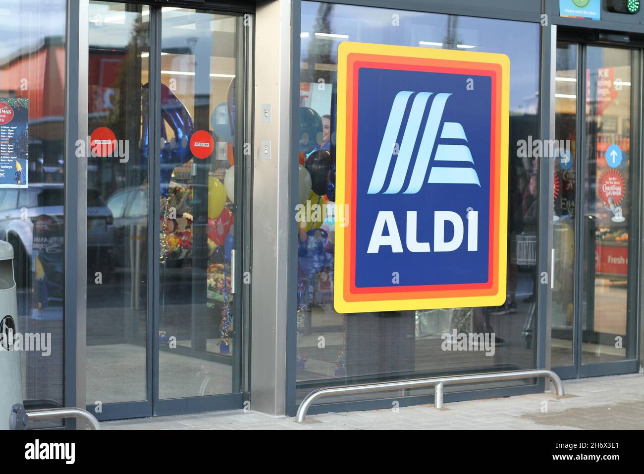 Aldi nuovo negozio immagini e fotografie stock ad alta risoluzione - Alamy