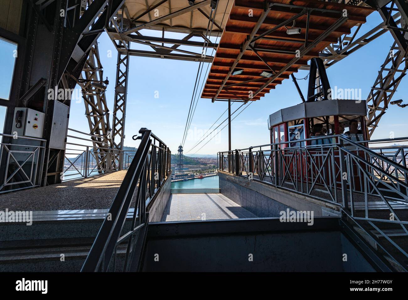 Stazione della funivia aerea immagini e fotografie stock ad alta ...